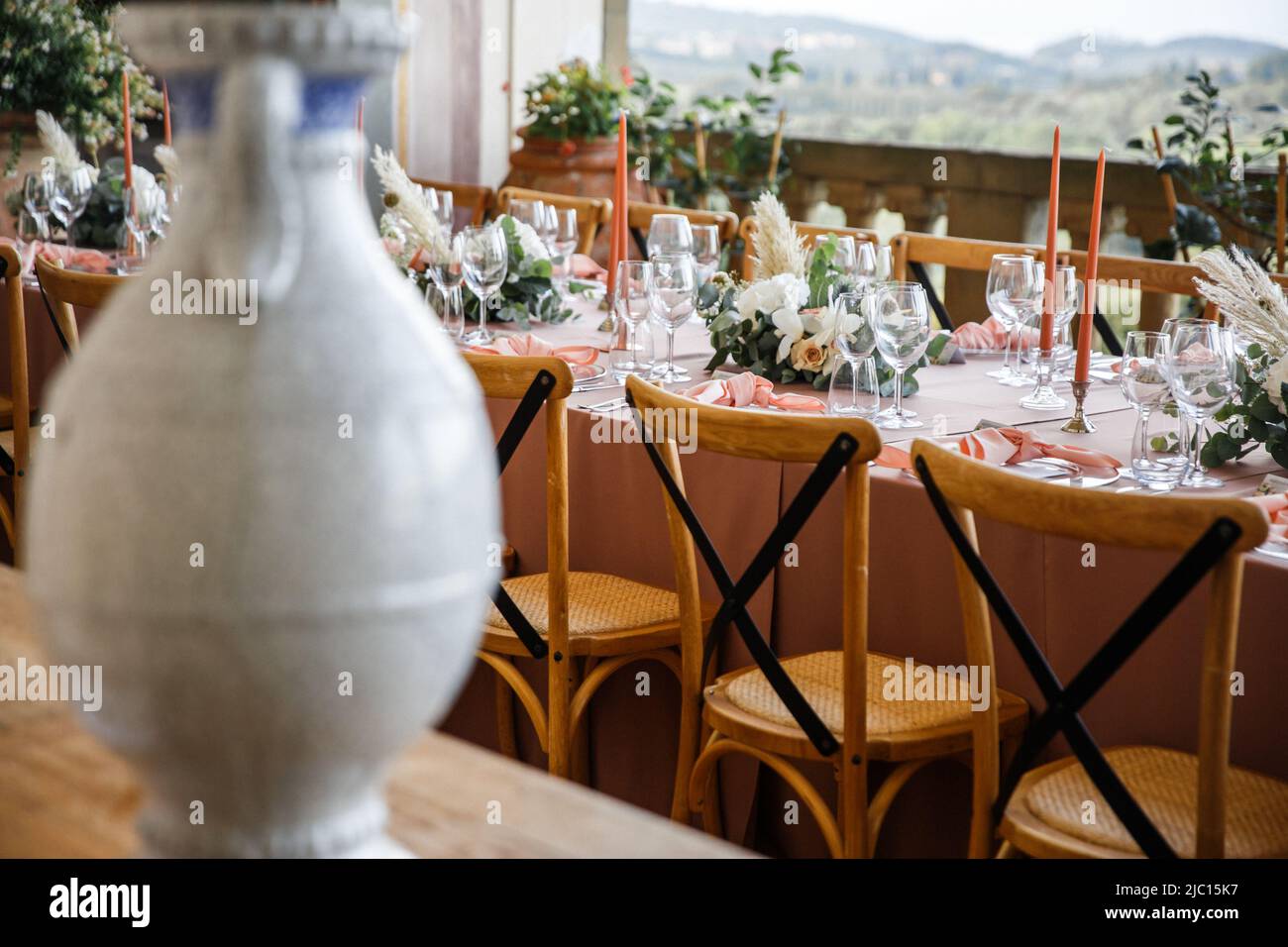Table set for wedding or another catered event dinner Stock Photo - Alamy