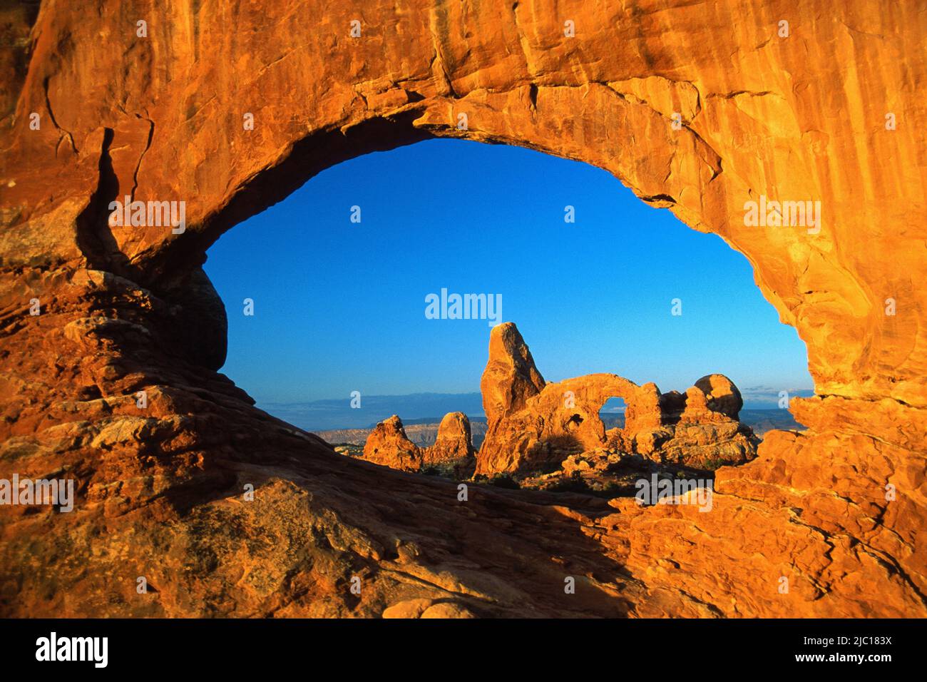 Natural stone arches hi-res stock photography and images - Alamy