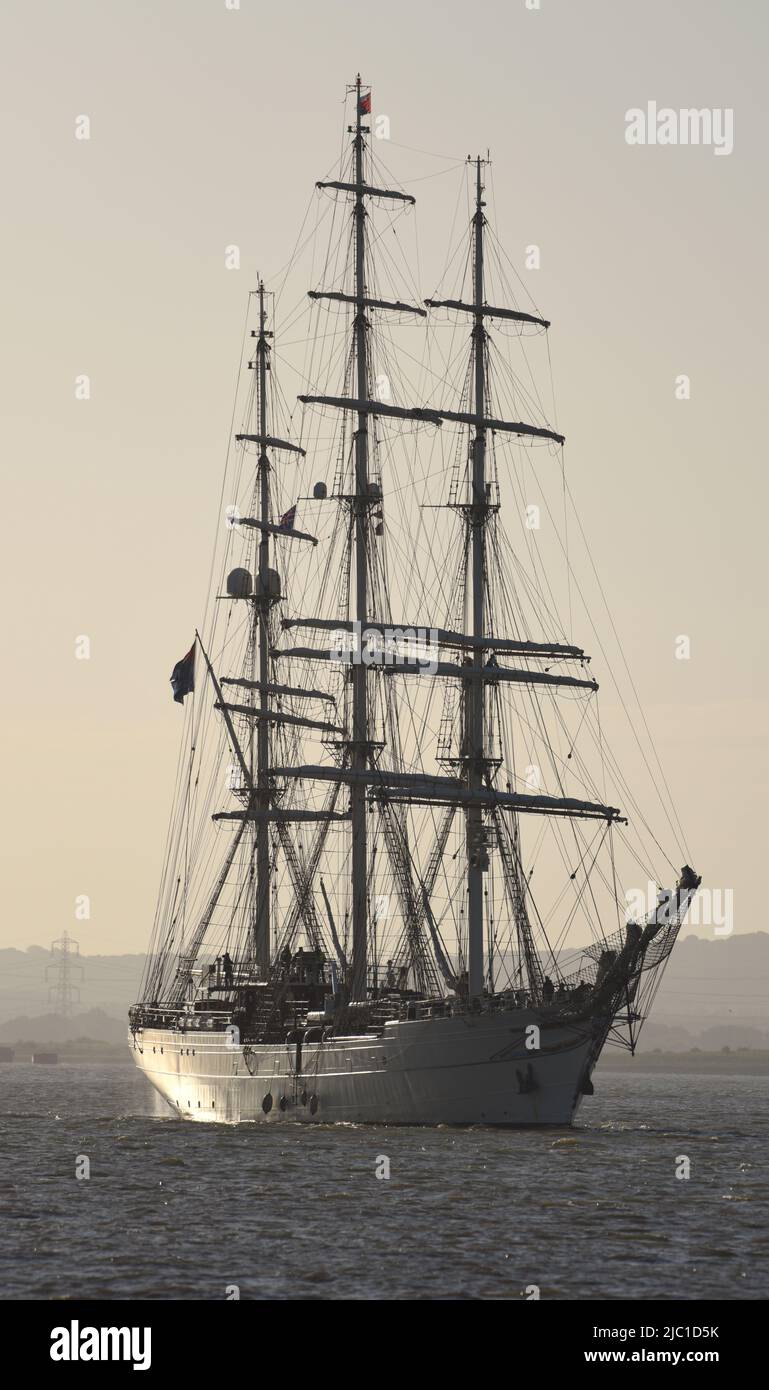 09/06/2022 Tilbury UK. The Royal Navy of Oman’s spectacular tall ship ...