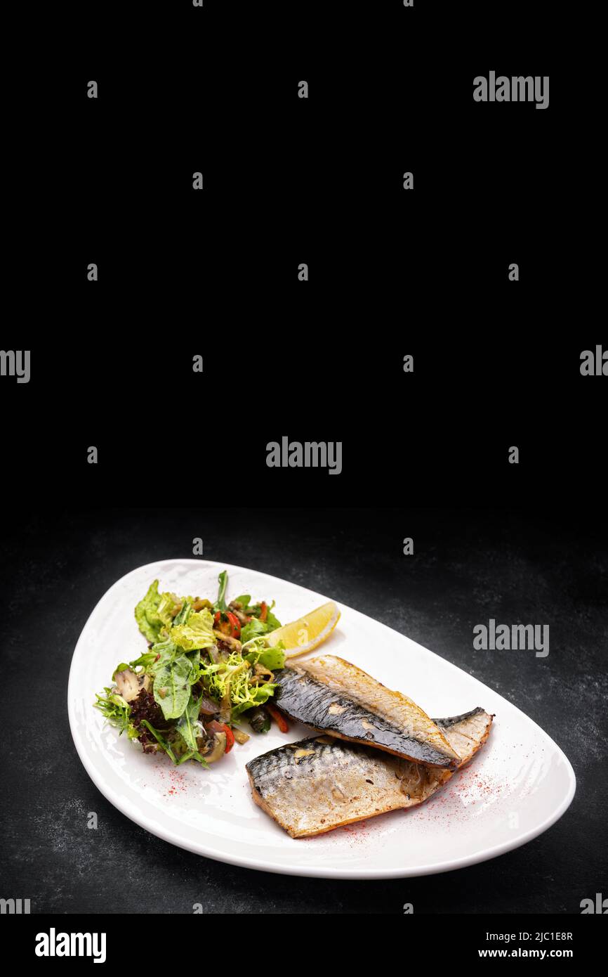 Mackerel fillet hi-res stock photography and images - Alamy