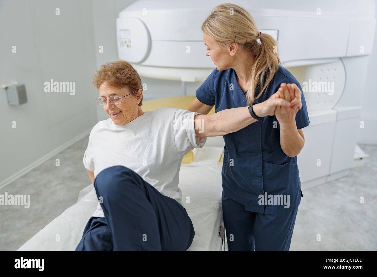 Ct scan machine in hospital hi-res stock photography and images - Alamy