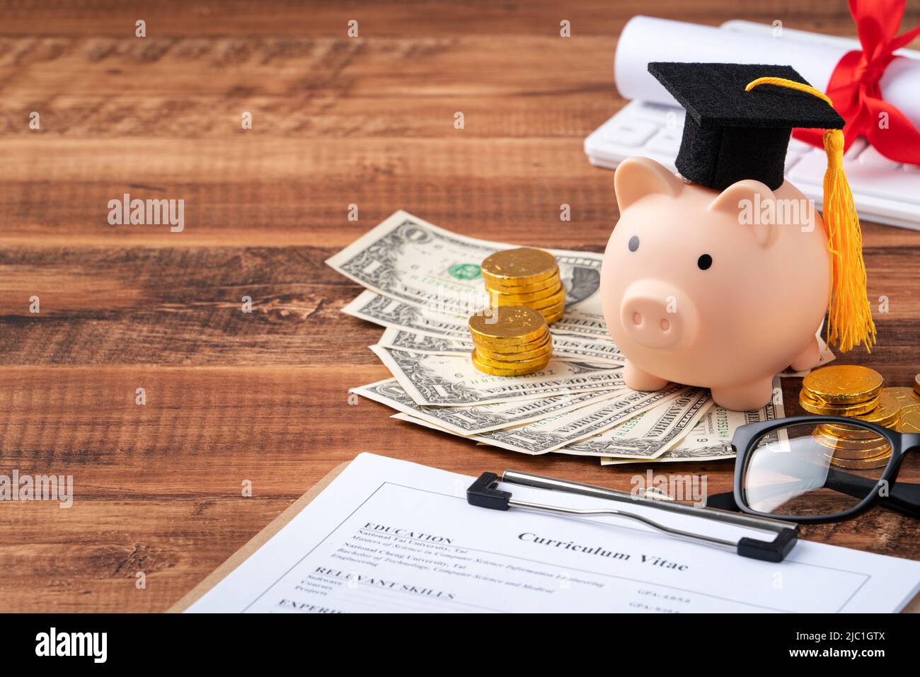 Design concept of new fresh graduate trying to find a job and earning ...