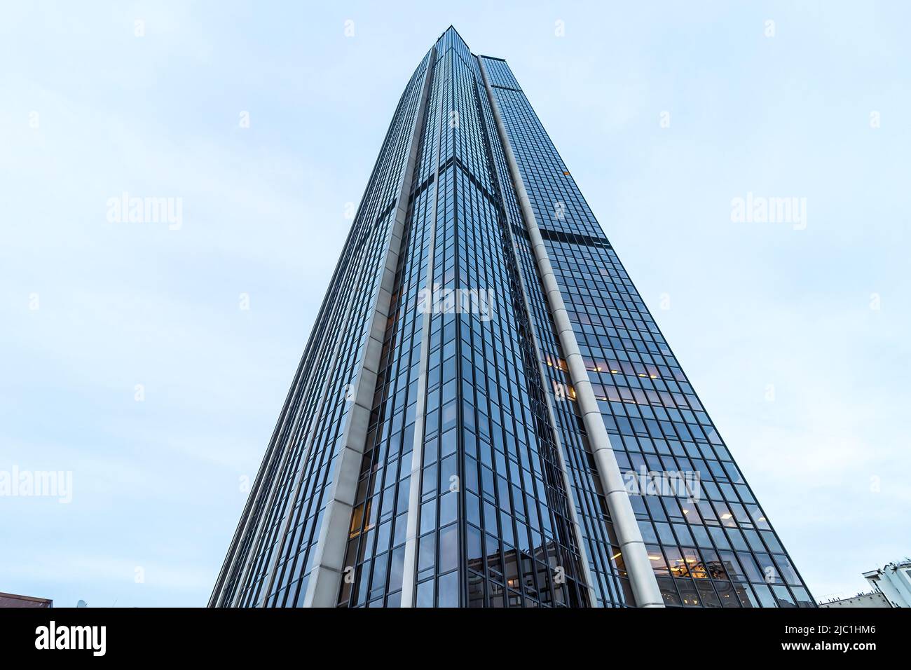Skyscraper tour hi-res stock photography and images - Alamy