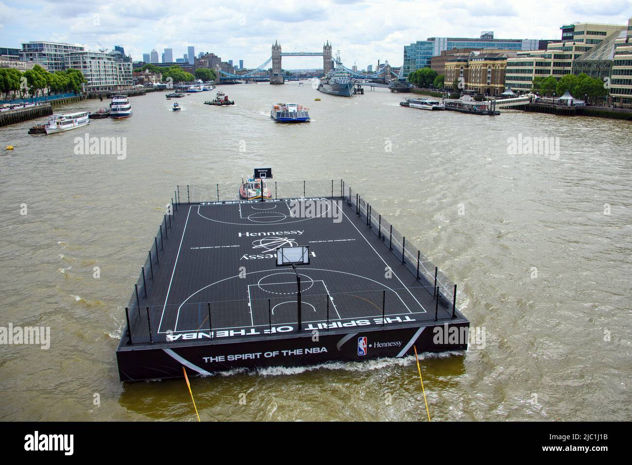 Floating basketball court hi-res stock photography and images - Alamy