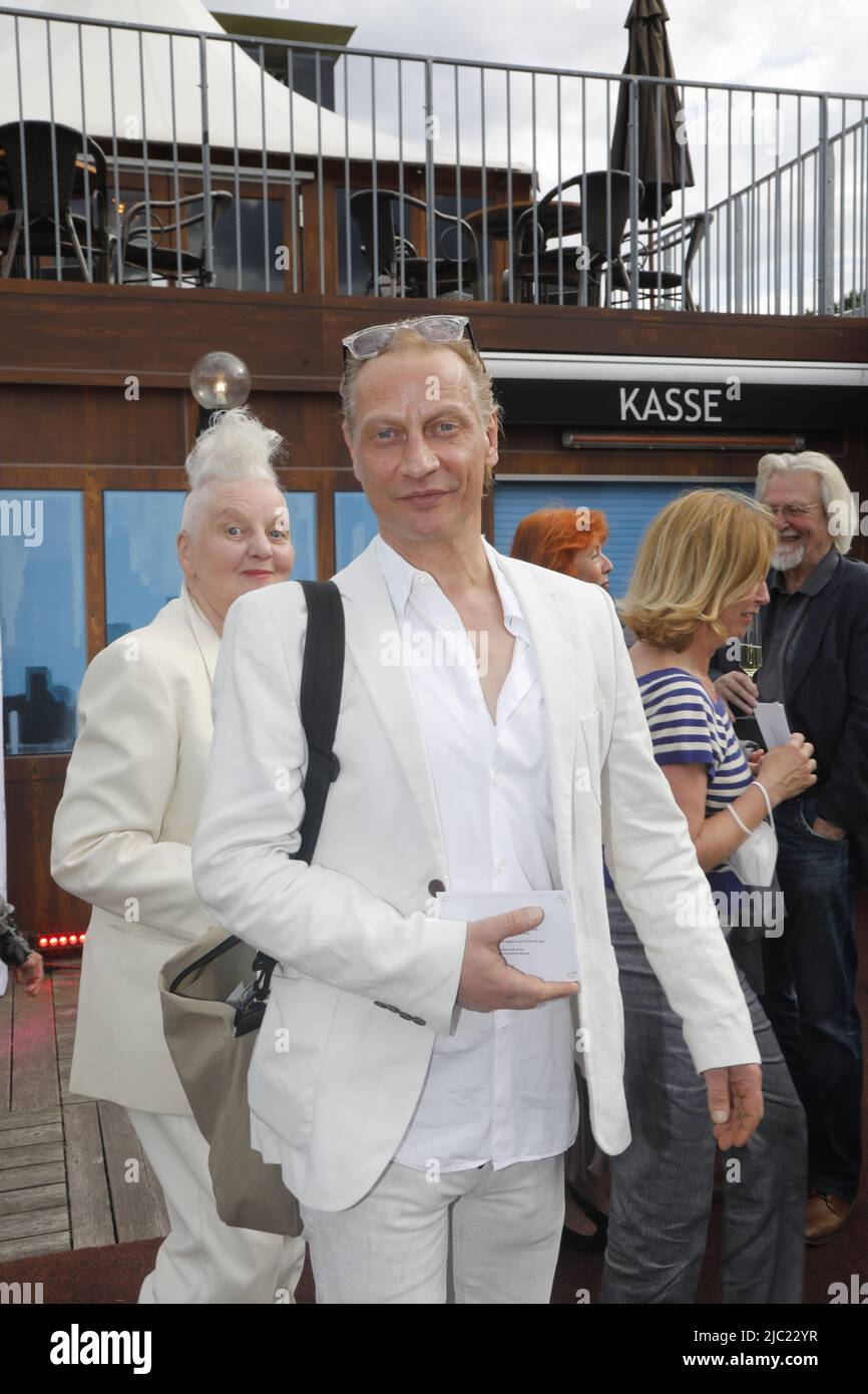 Victor Schefé beim Jubiläumsfest 30 Jahre Bar jeder Vernunft / 20 Jahre Tipi am Kanzleramt im ...