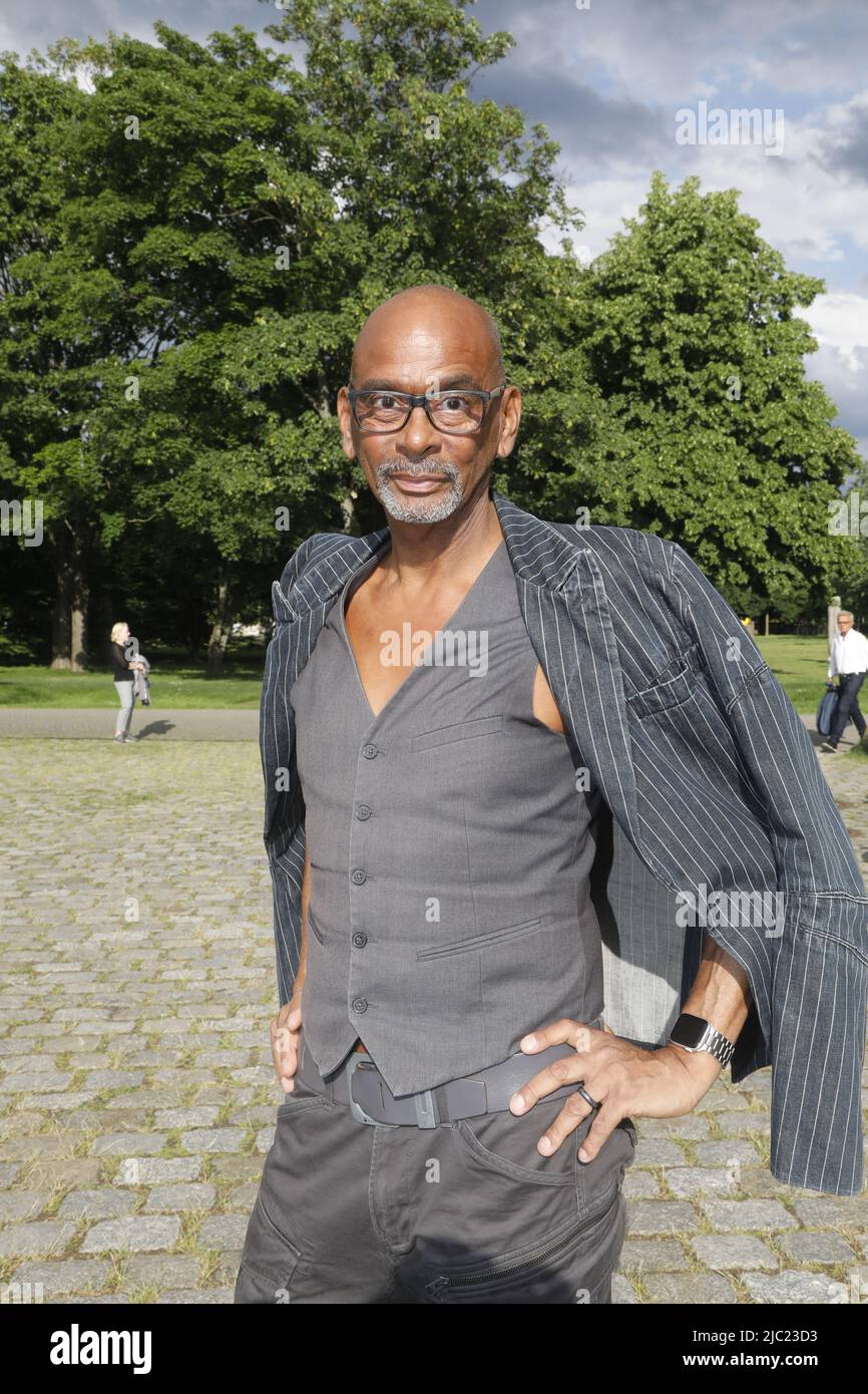 Pierre Sanoussi-Bliss beim Jubiläumsfest 30 Jahre Bar jeder Vernunft ...