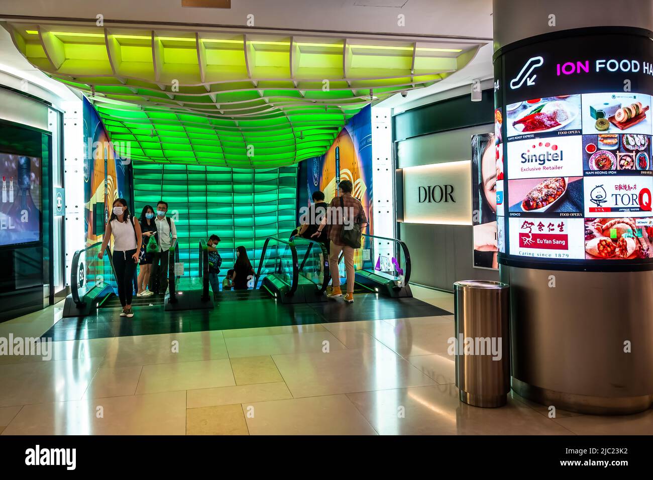 Interior of Ion Orchard shopping mall Stock Photo - Alamy