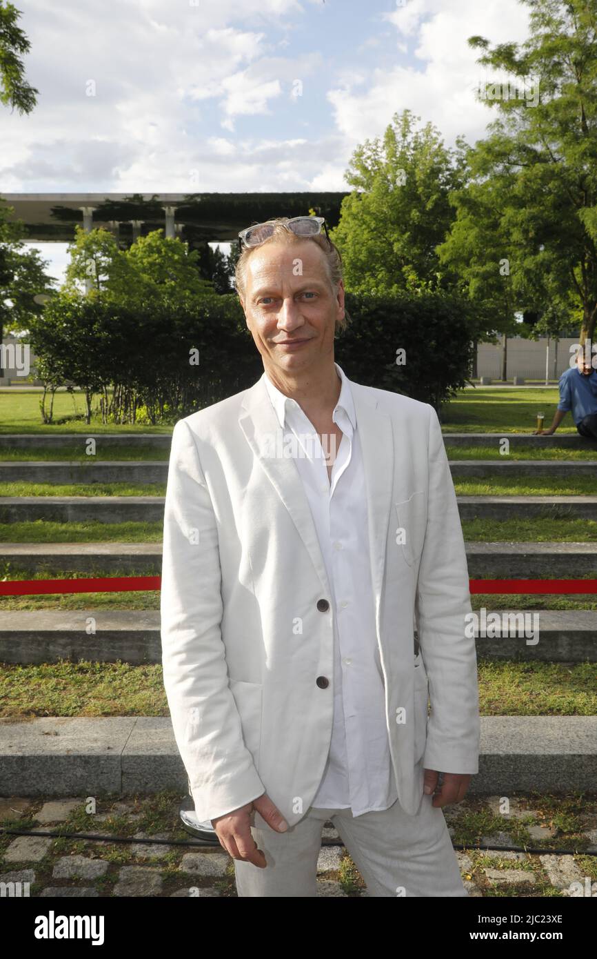 Victor Schefé beim Jubiläumsfest 30 Jahre Bar jeder Vernunft / 20 Jahre Tipi am Kanzleramt im ...