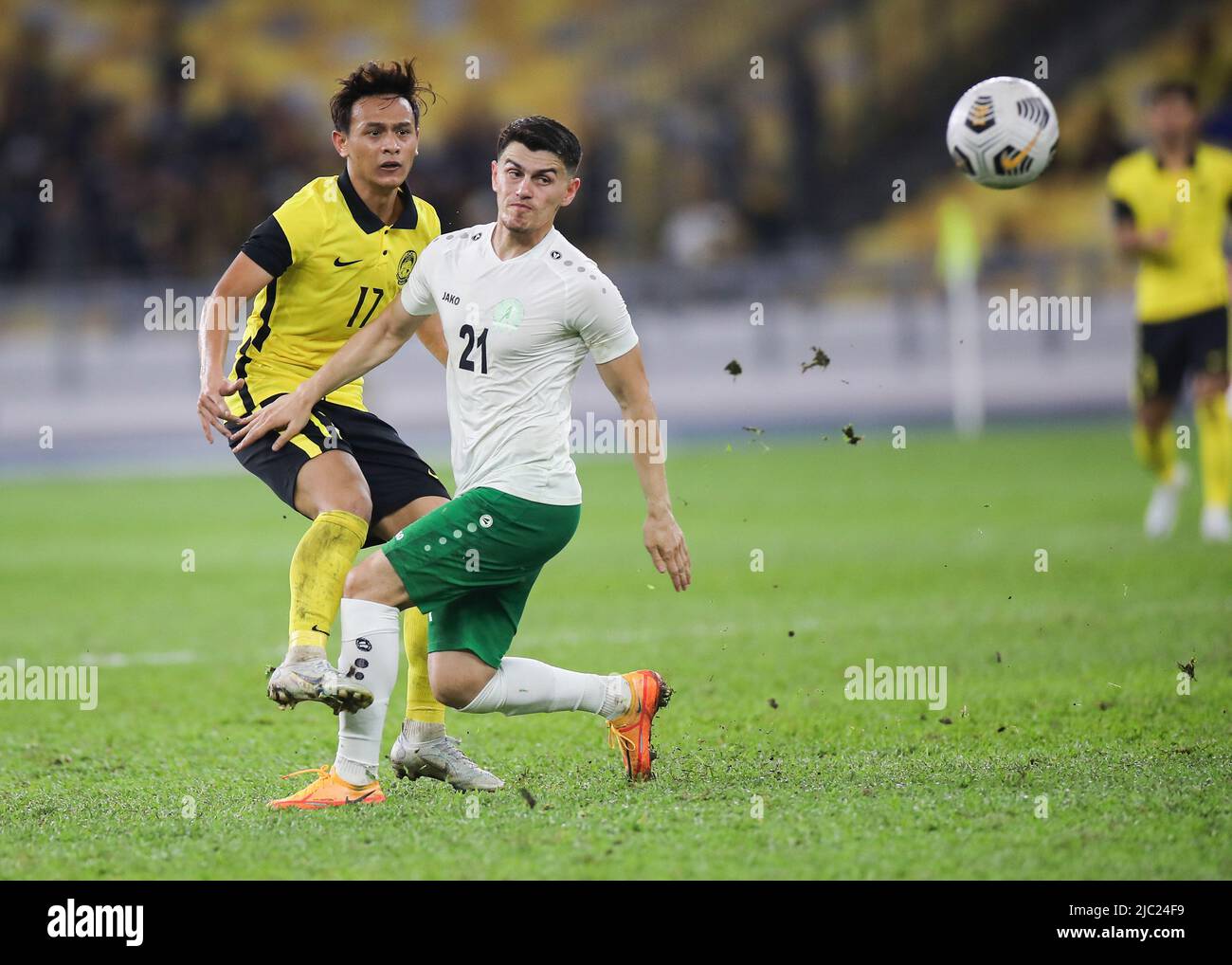 Kuala Lumpur, Malaysia. 08th June, 2022. Muhamad Nor Azam (L) of ...