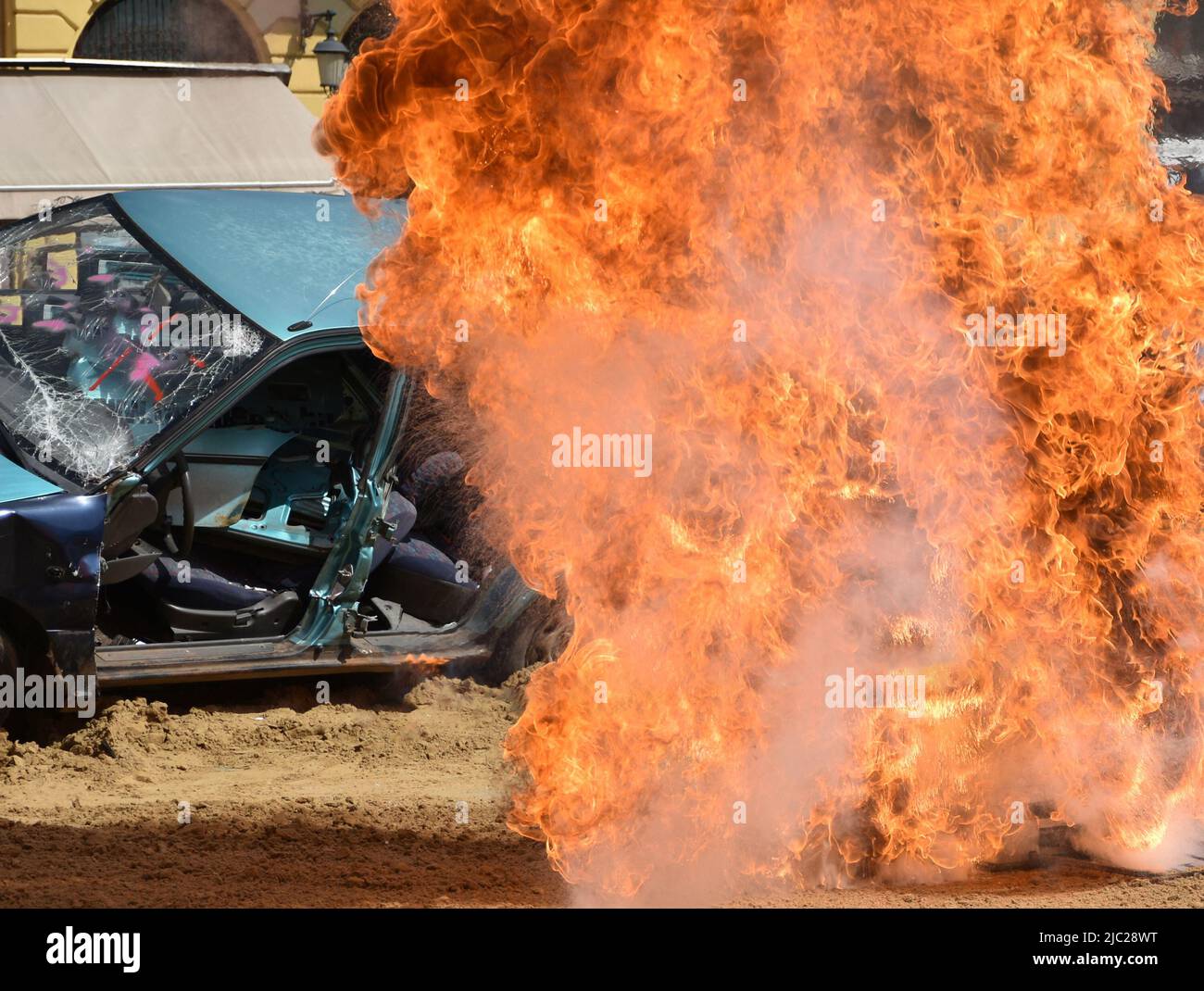 Burning and flaming car outdoor Stock Photo - Alamy
