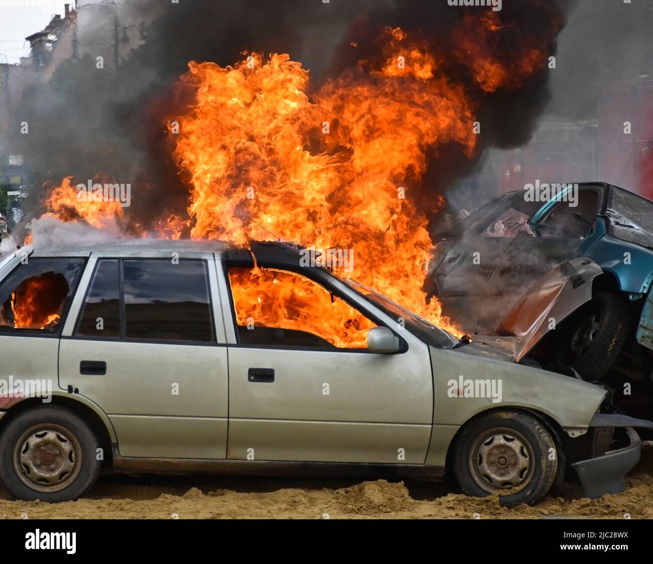 Burning and flaming car outdoor Stock Photo - Alamy