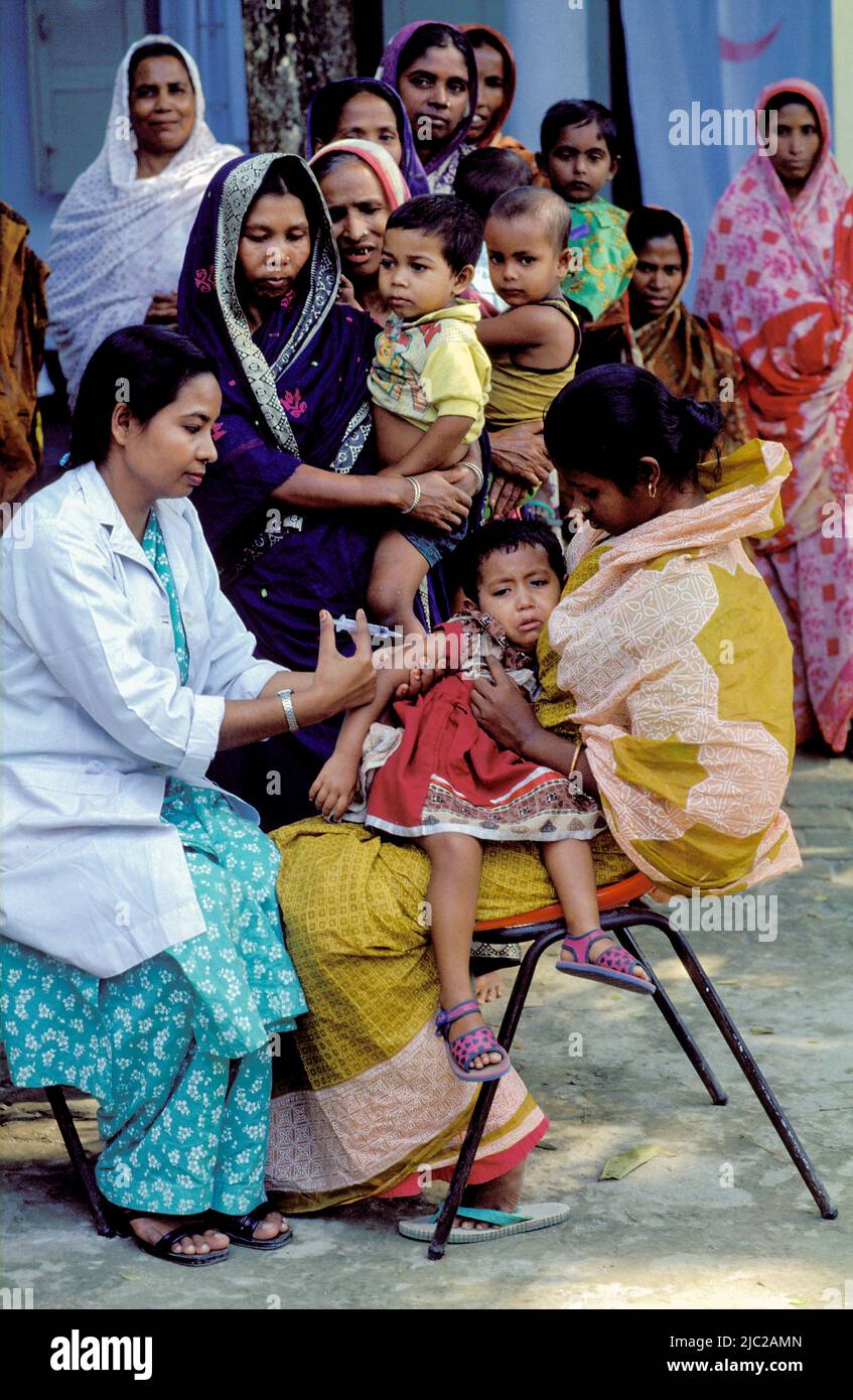 Bangladesh; women seeing the doctor at a public health clinic Stock ...