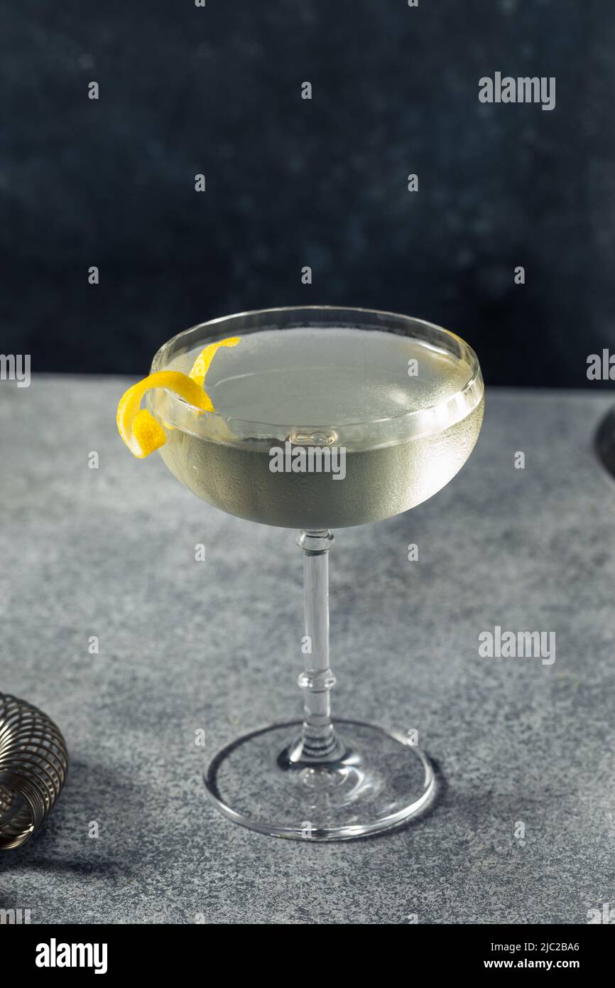 Gin coupe hi-res stock photography and images - Alamy