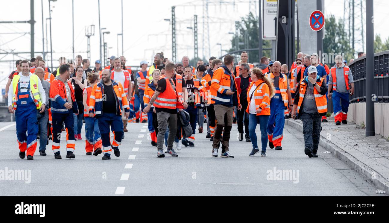 German ports strike hi-res stock photography and images - Alamy