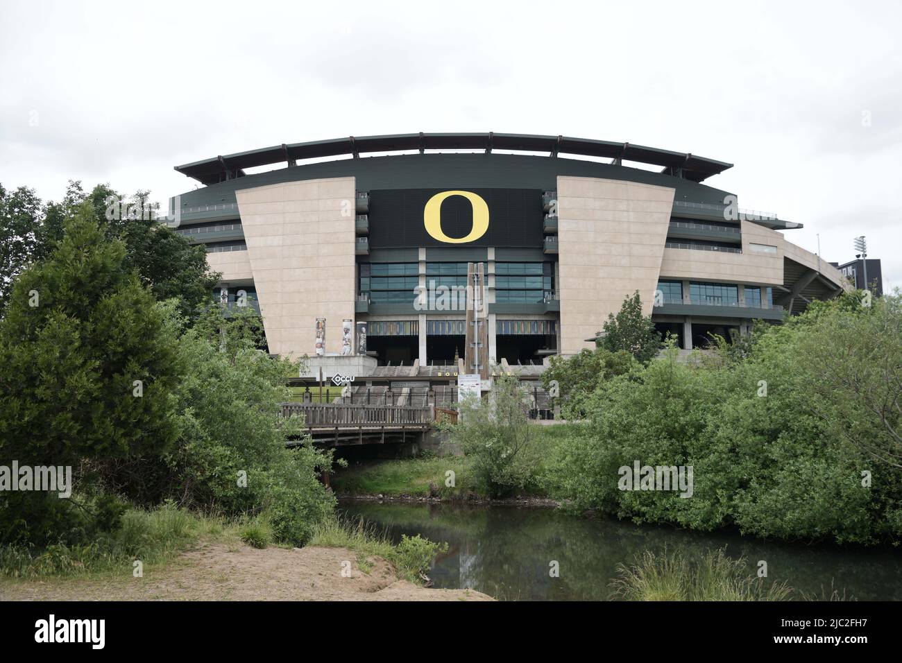 A general overall view of Autzen Stadium, the home of the Oregon Ducks ...