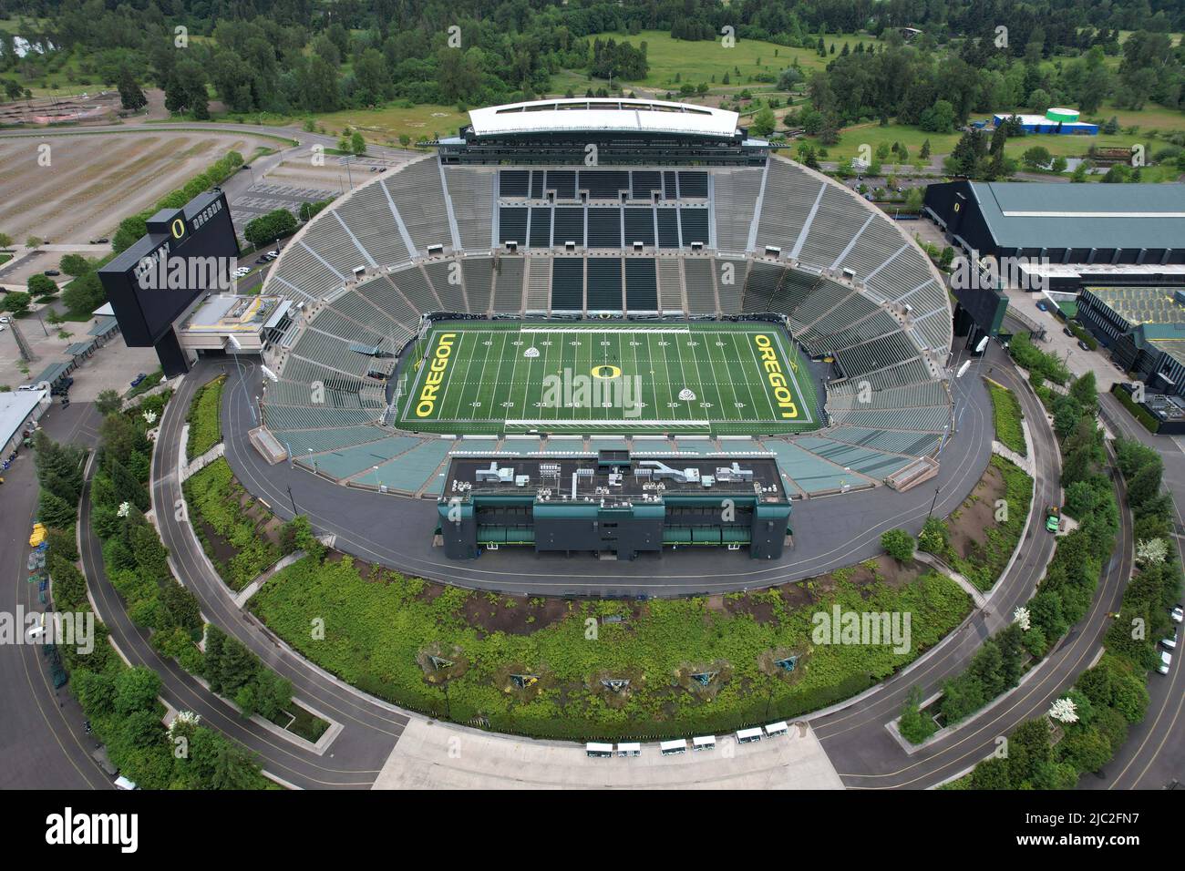 A general overall aerial view of Autzen Stadium, the home of the Oregon ...