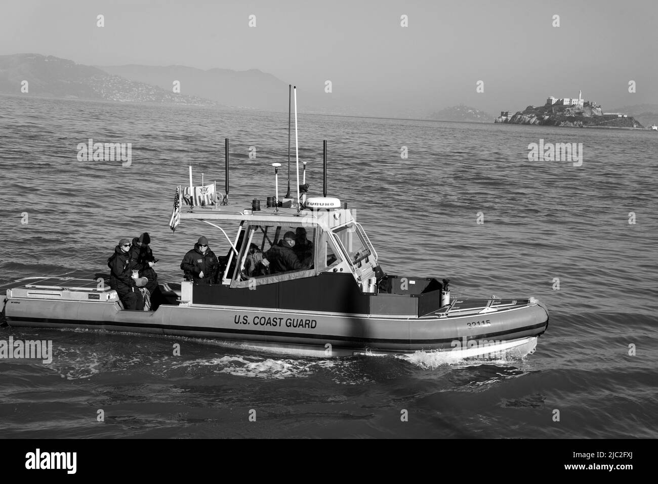 Members of the U.S. Coast Guard partol California's San Francisco Bay ...