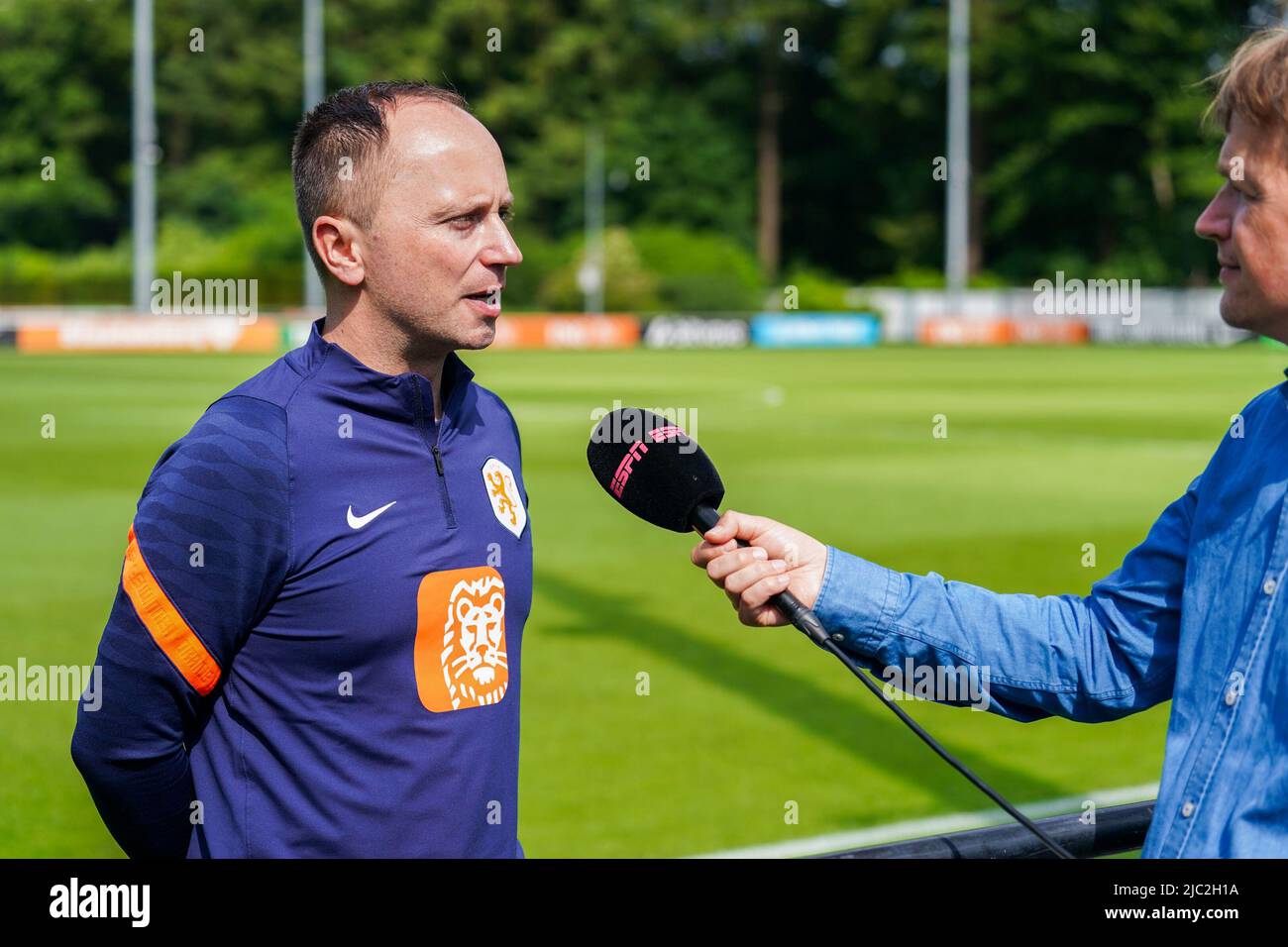 ZEIST, NETHERLANDS - JUNE 9: Coach Mark Parsons of the Netherlands ...
