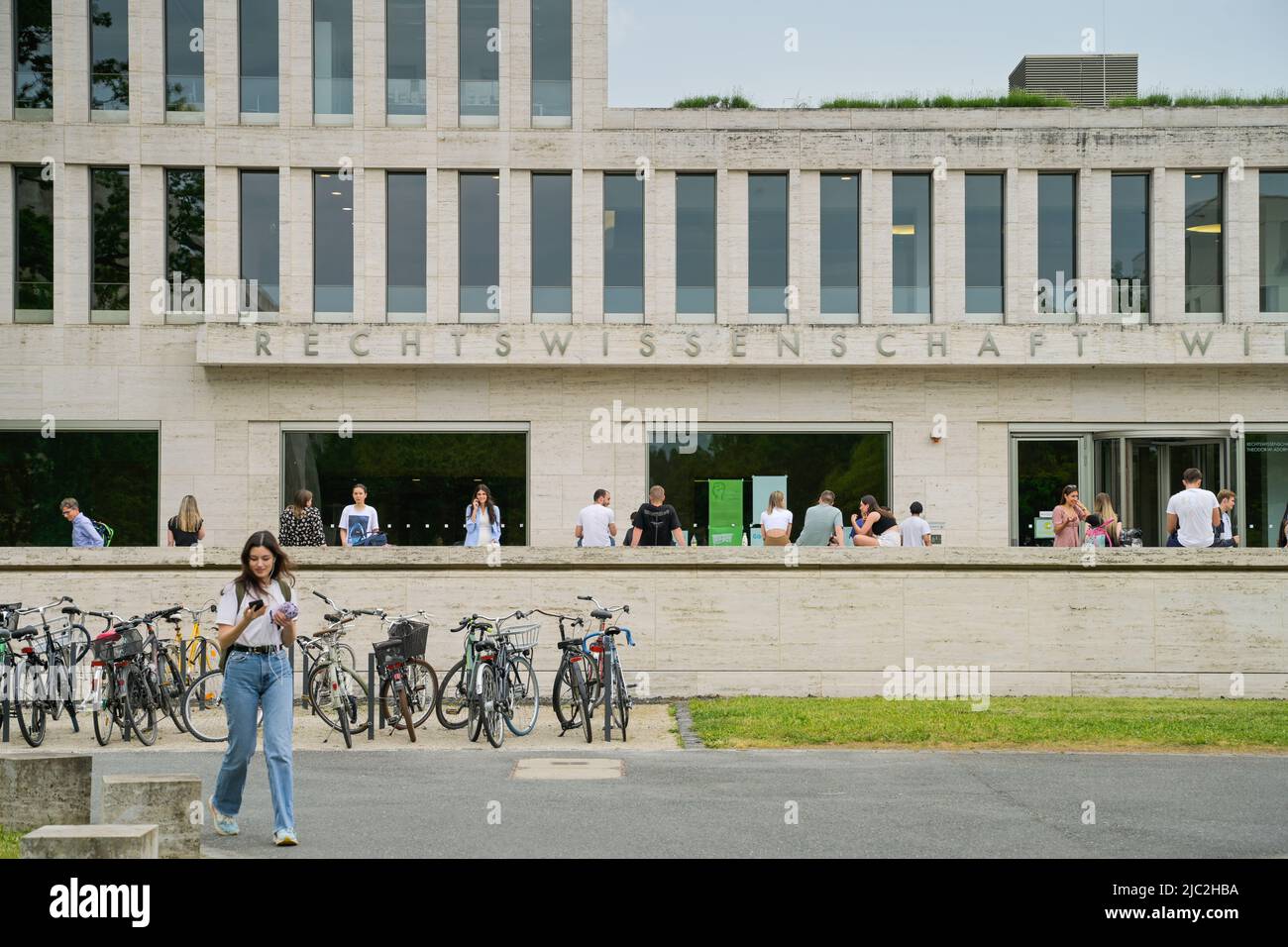 Rechtswissenschaft und und wirtschaftswissenschaften hi-res stock ...