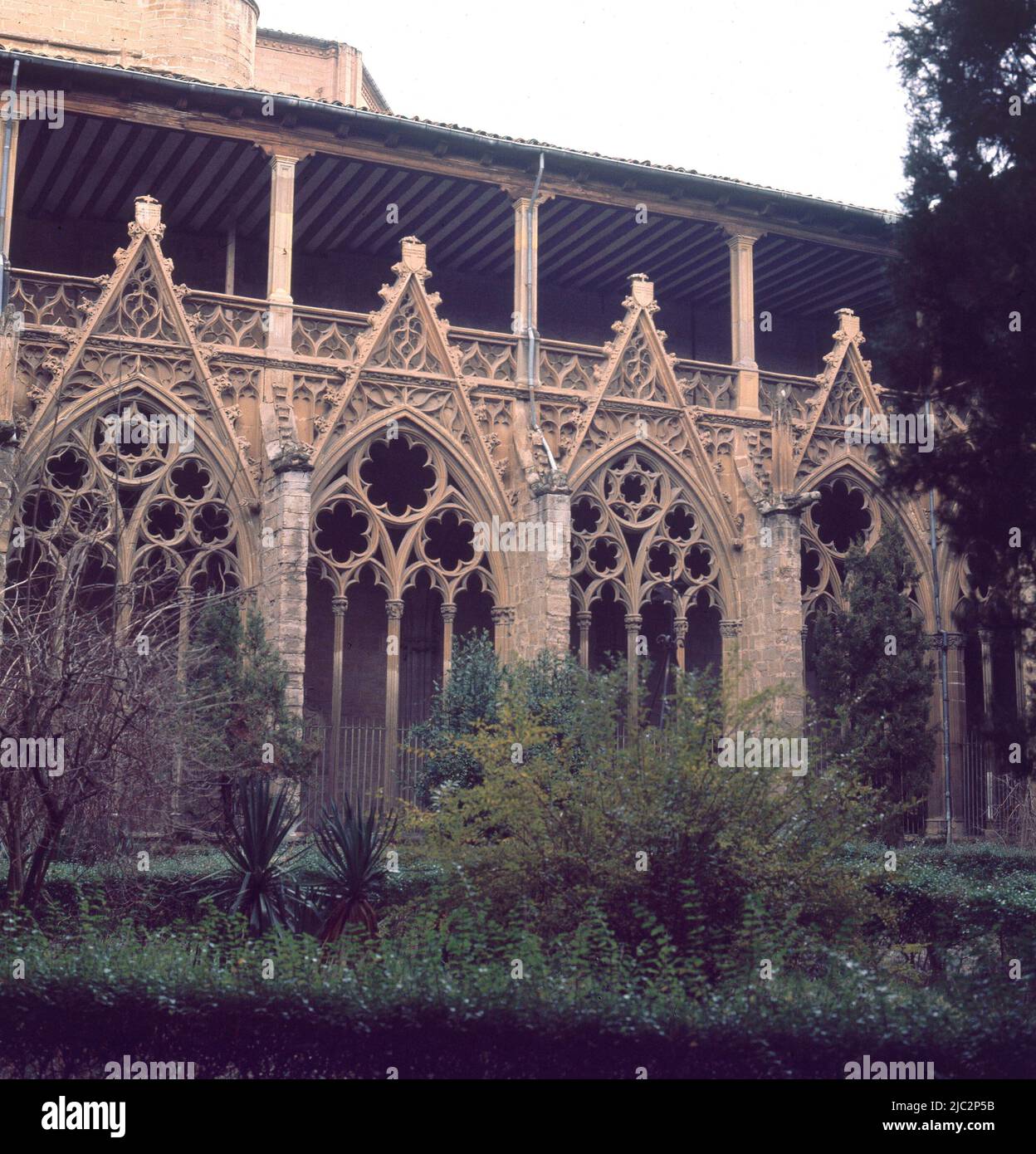 CLAUSTRO GOTICO DE LA CATEDRAL DE PAMPLONA - SIGLO XIV. Location ...