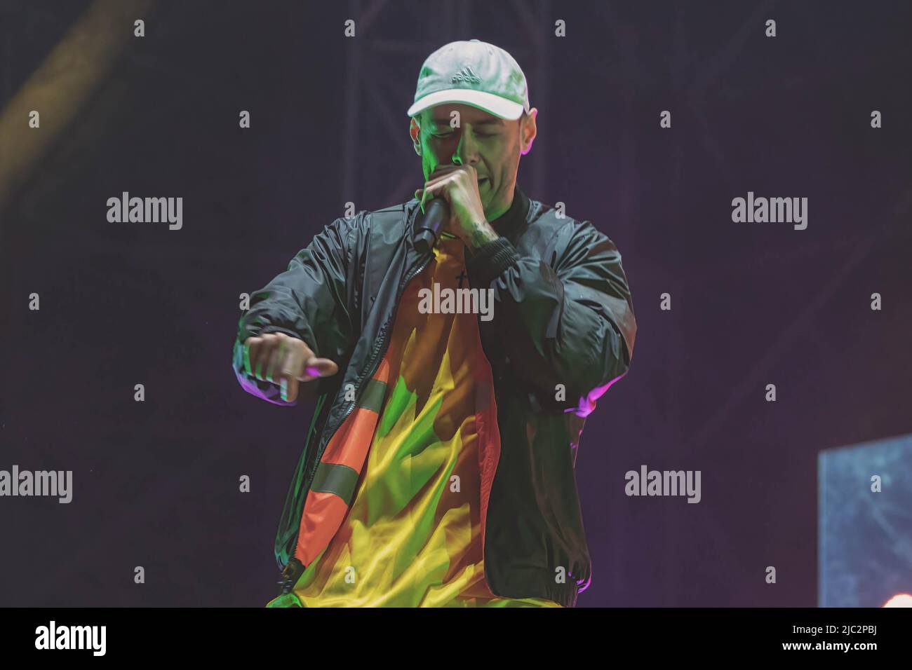 Fabri fibra on stage hi-res stock photography and images - Alamy