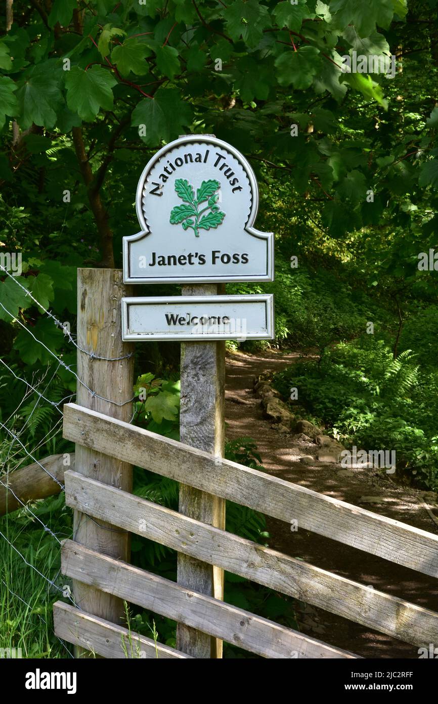 Janets foss sign hi-res stock photography and images - Alamy