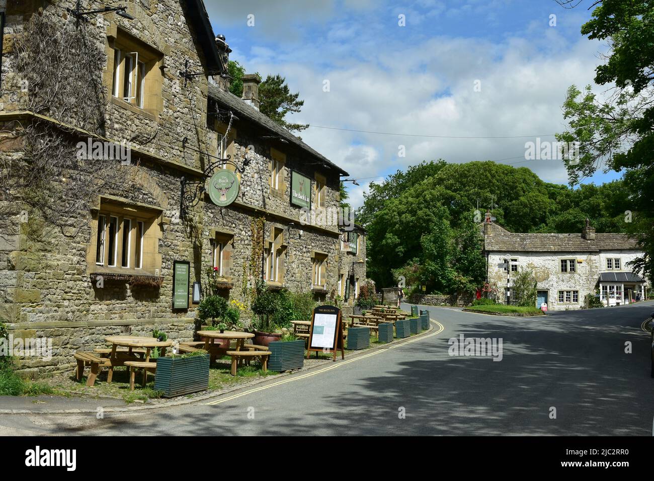 Malham, village centre Yorkshire Dales Stock Photo - Alamy