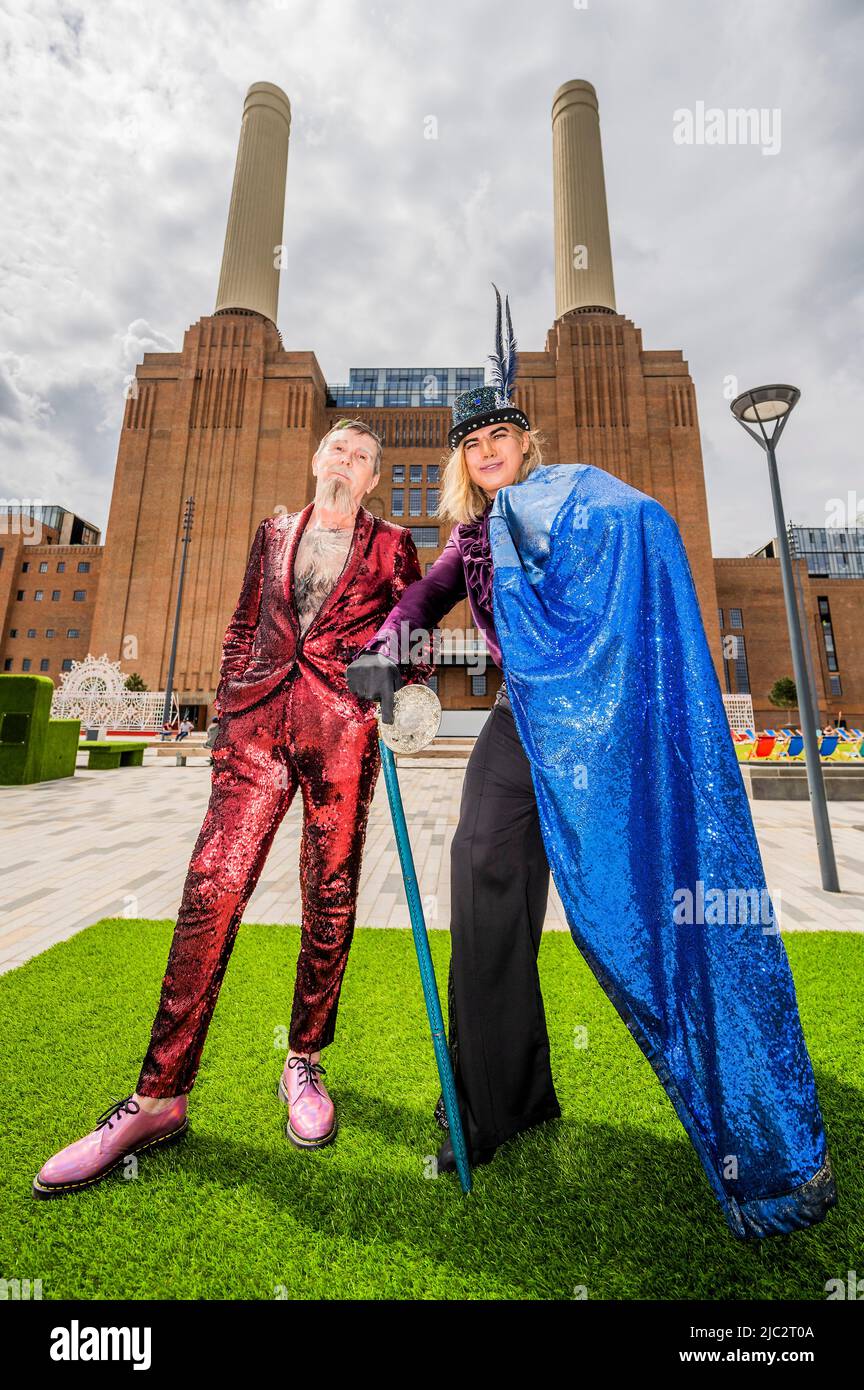 Megastar hi-res stock photography and images - Alamy