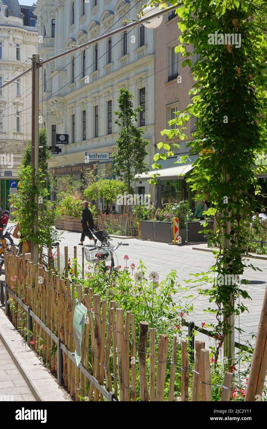 Wien, Begegnungszone Neubaugasse // Vienna, Shared Space Neubaugasse ...