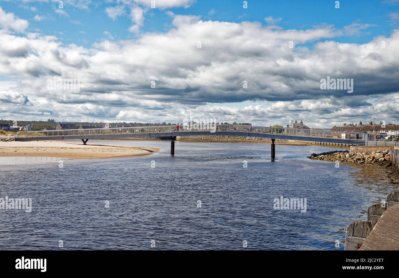 LOSSIEMOUTH MORAY SCOTLAND THE NEW BRIDGE OVER THE RIVER LOSSIE Stock ...