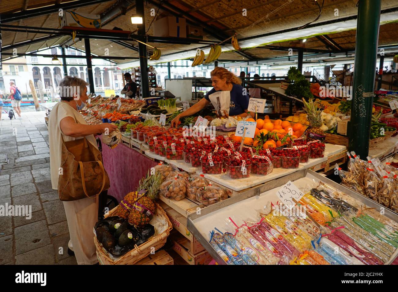 Venedig, Rialto Markt // Venice, Rialto Market Stock Photo - Alamy