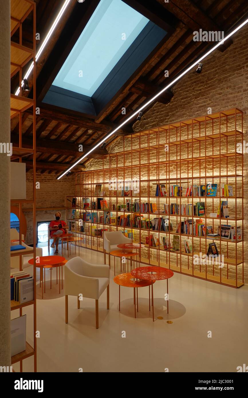 Venedig, Markusplatz, Alte Prokuratien, neue Innengestaltung von Sir ...