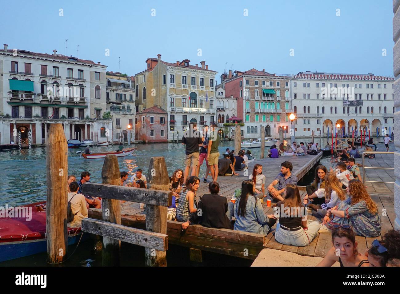 Venedig, Party am Canal Grande // Venice, Party at the banks of Canal ...