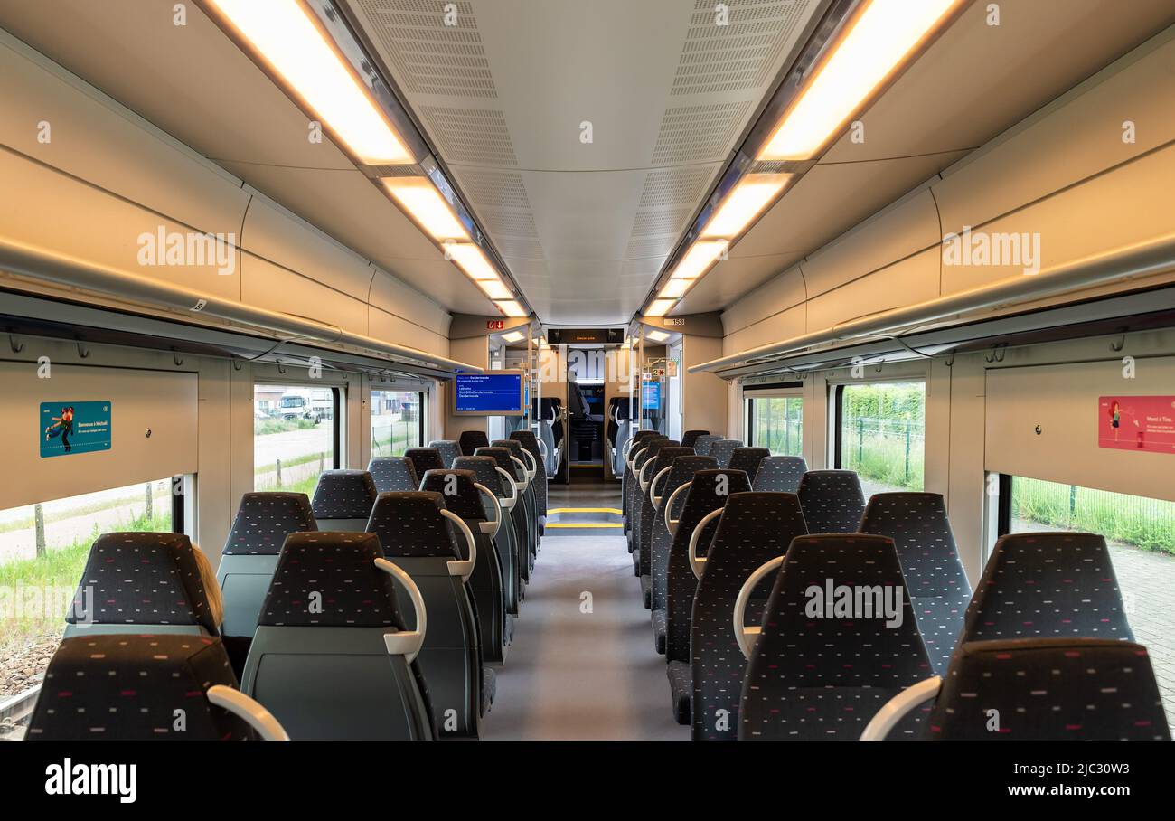 Modern train carriage hi-res stock photography and images - Alamy