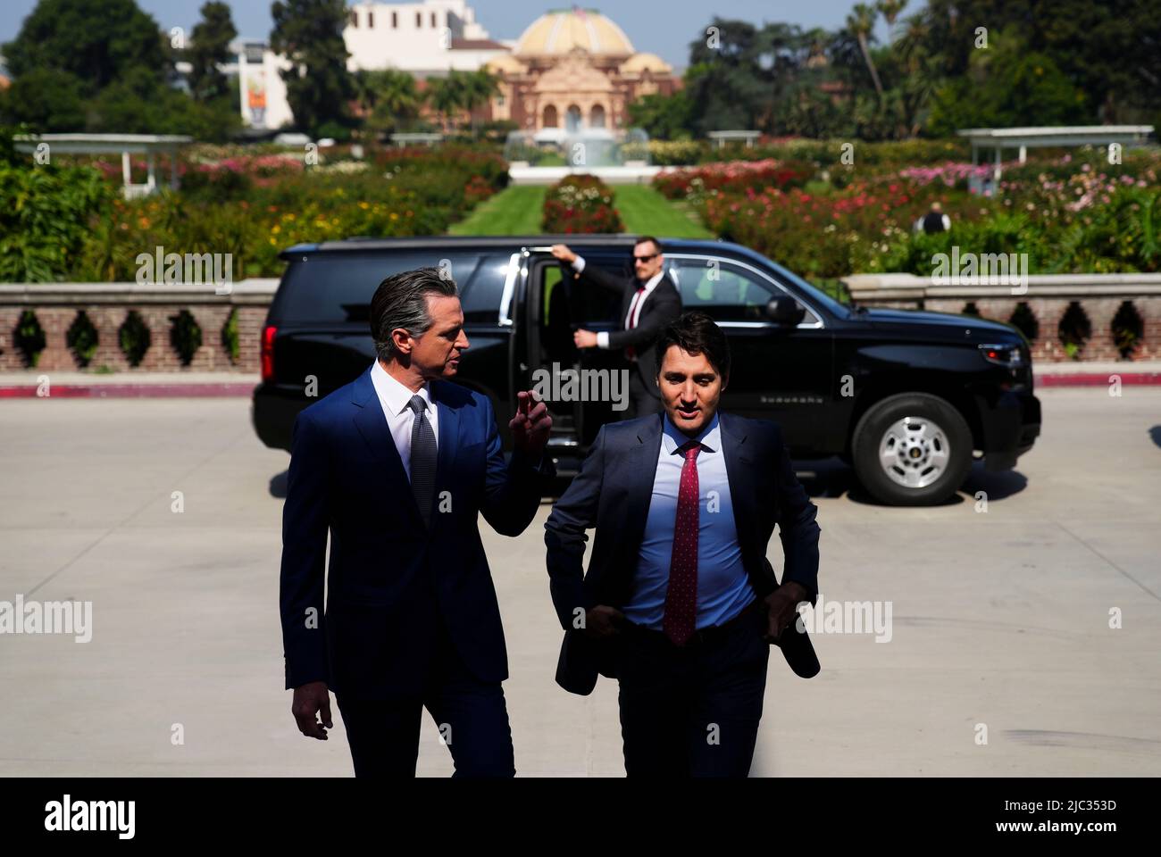 Prime Minister Justin Trudeau meets with California Governor Gavin ...