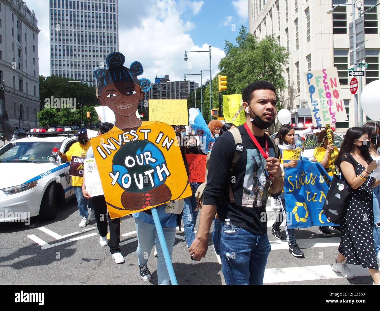 Police free schools new york city hi-res stock photography and images ...