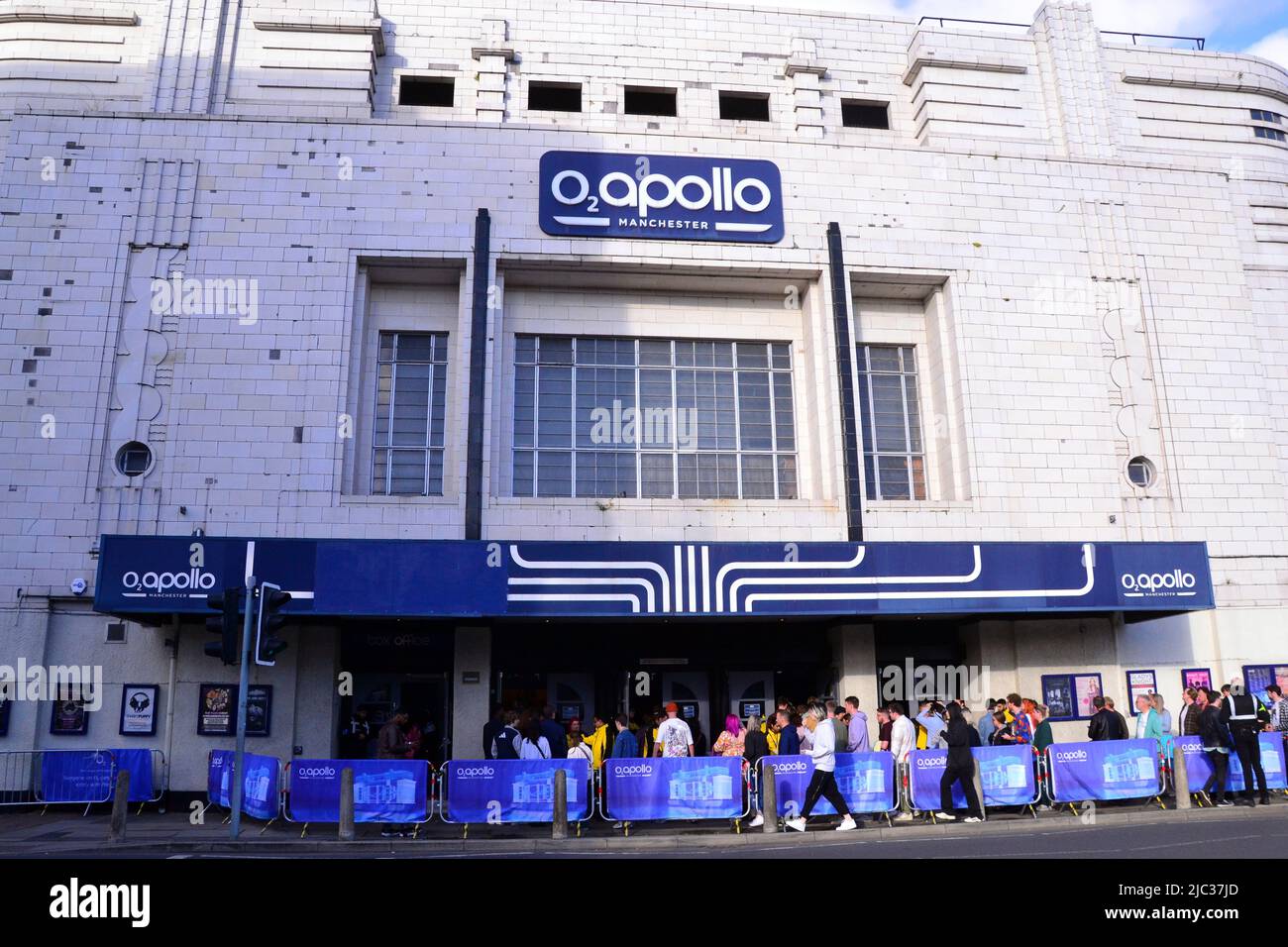 Manchester, UK. 9th June, 2022. Music fans outside O2 Apollo music ...