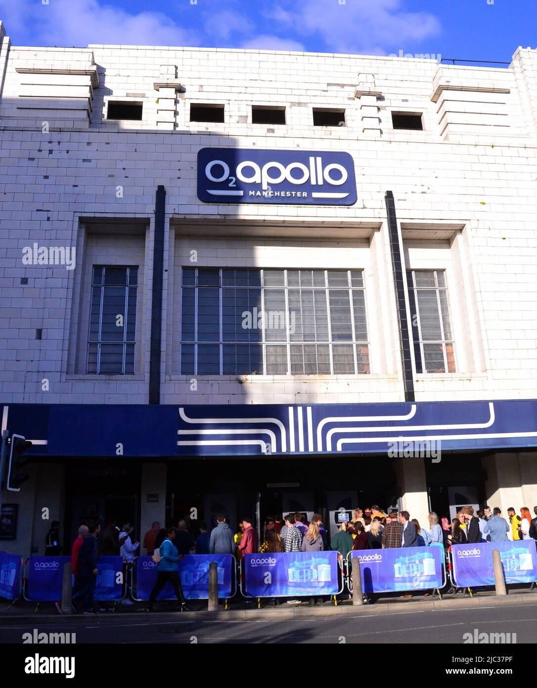 O2 apollo sign hi-res stock photography and images - Alamy