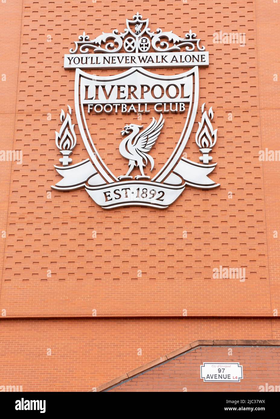Liverpool fc badge hi-res stock photography and images - Alamy