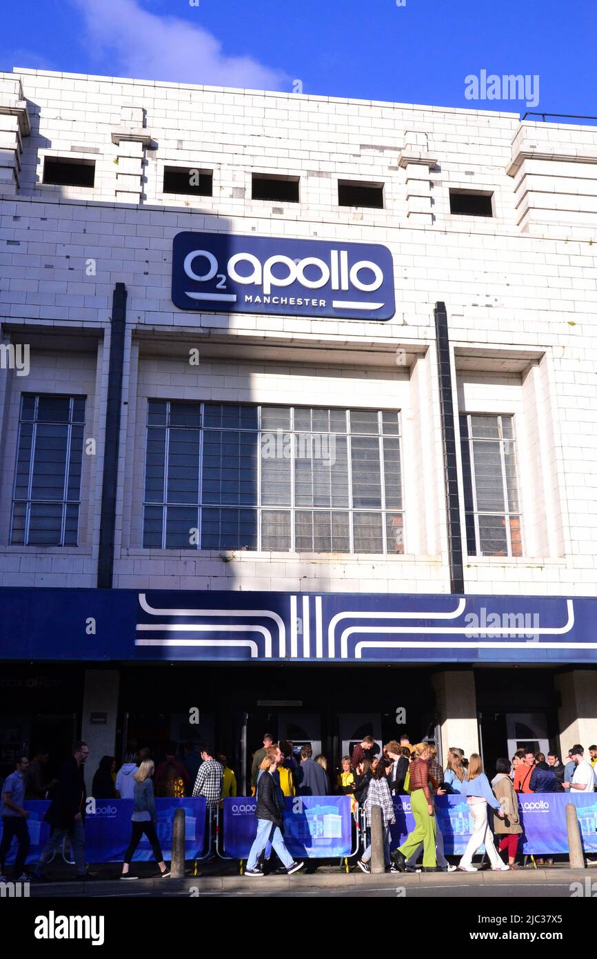 Manchester, UK. 9th June, 2022. Music fans outside O2 Apollo music ...