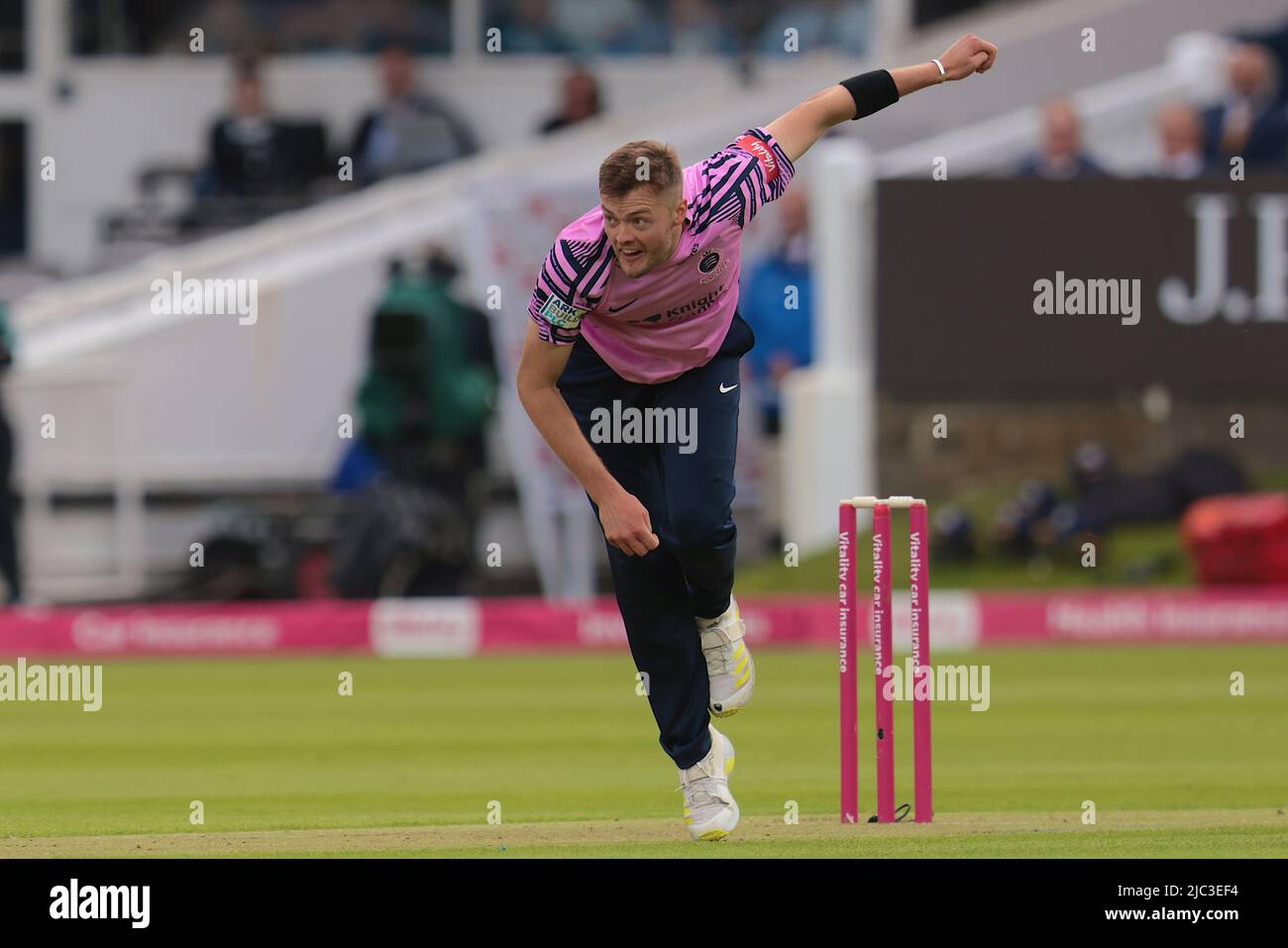 Middlesexs tom helm hi-res stock photography and images - Alamy