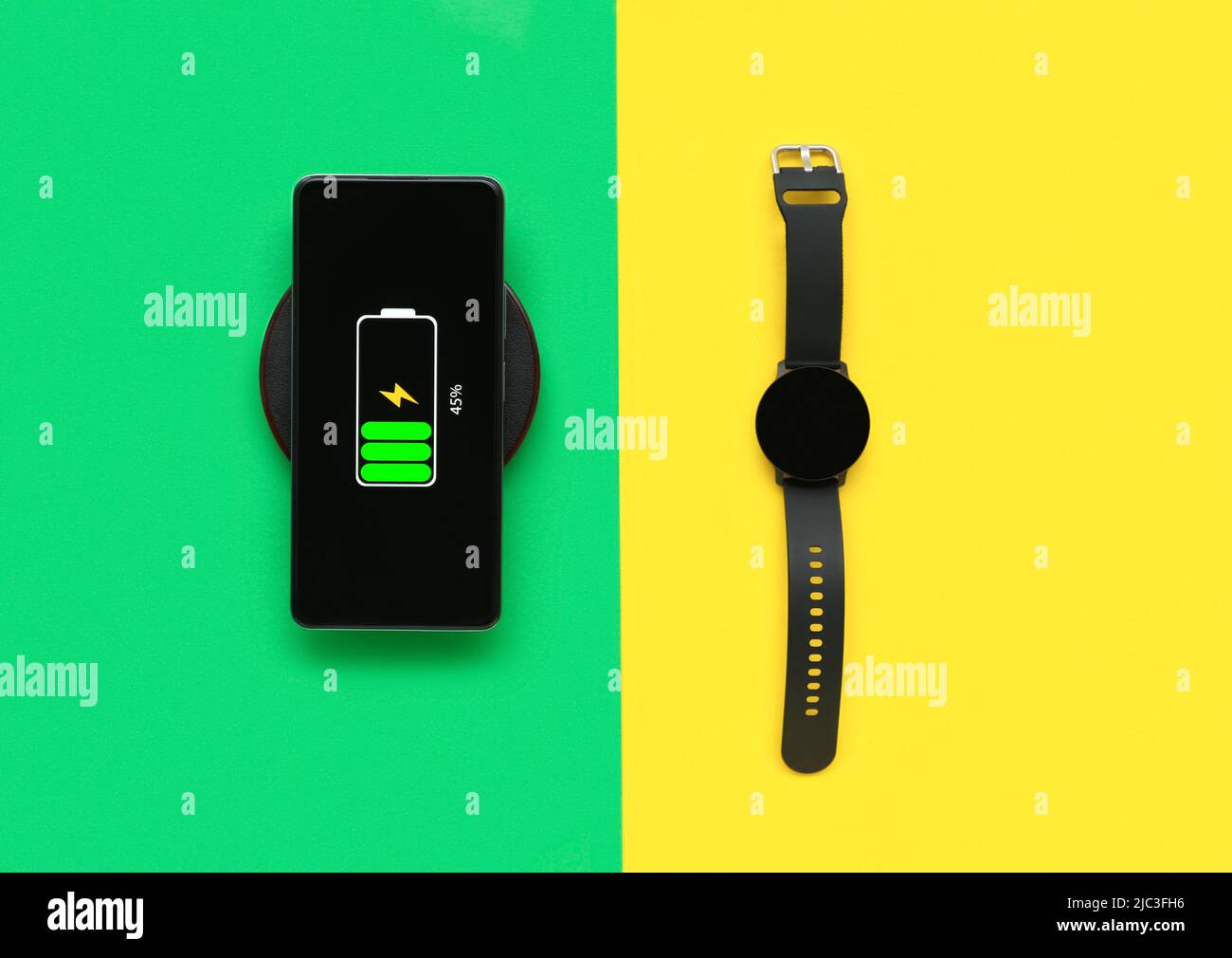 Mobile phone smartwatch charging hi-res stock photography and images ...