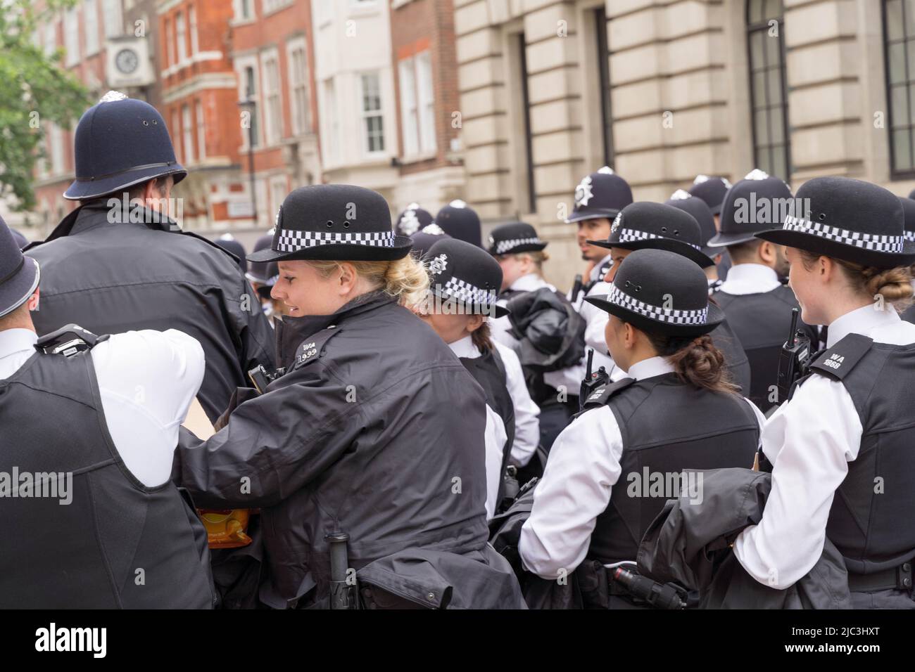Metropolitan police service men hi-res stock photography and images - Alamy