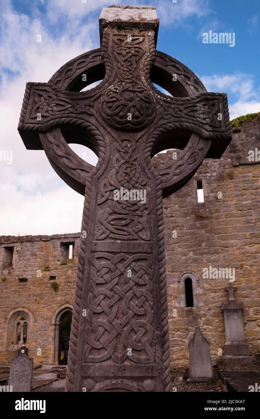 Celtic Cross at the ruins of Cong Abby in Cong, Ireland Stock Photo - Alamy