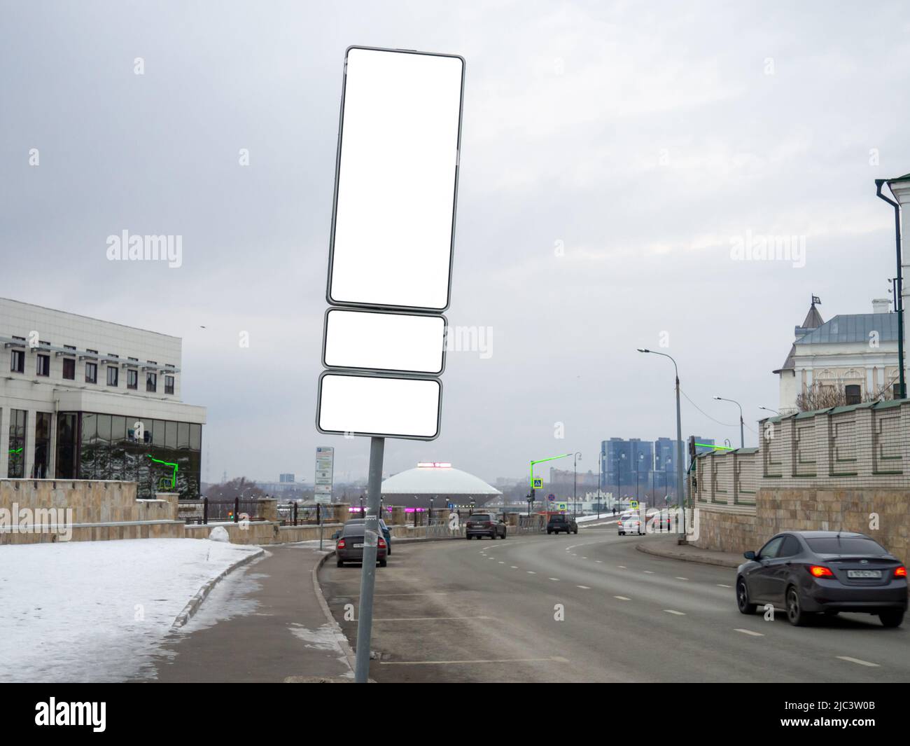 Road sign. Blank sign. Mockup. Space to fill Stock Photo - Alamy