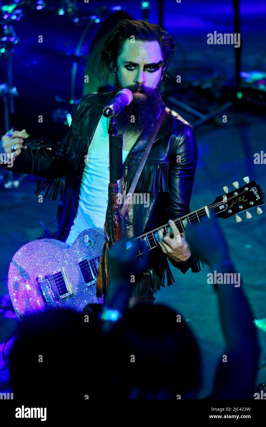 The Mexican rock band Moderatto of the glam metal genre offered a ...