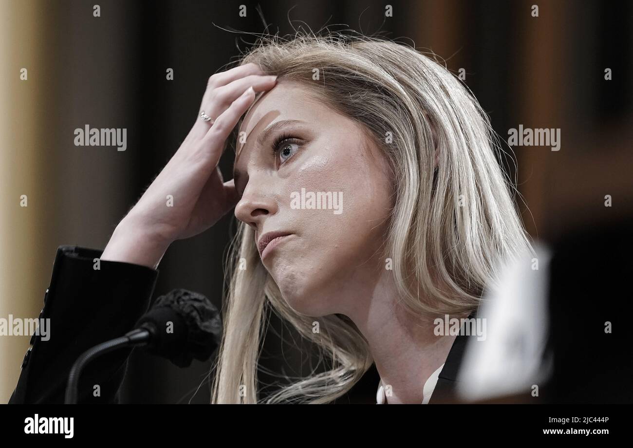 Injured U.S. Capitol police officer Caroline Edwards testifies in front ...