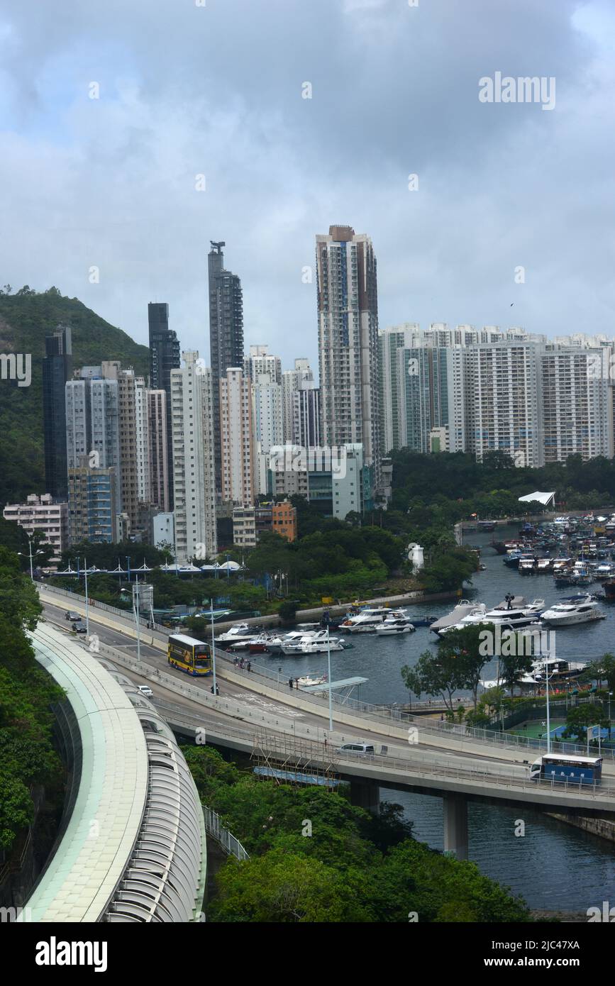 The elevated MTR South Island line track in Wong Chuk Hang, Hong Kong Stock Photo - Alamy