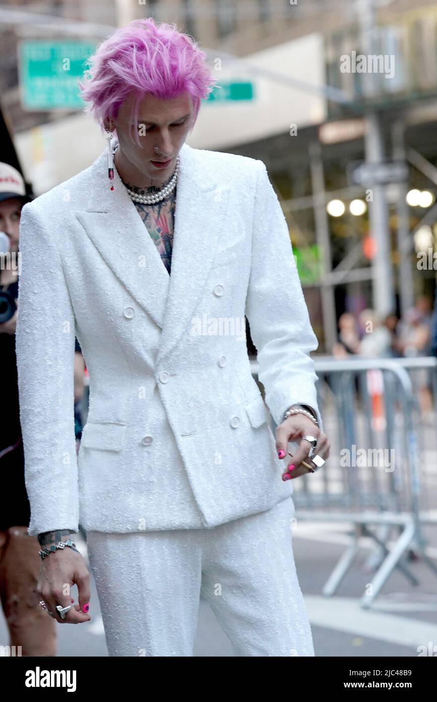 New York, NY, USA. 9th June, 2022. Machine Gun Kelly at arrivals for ...