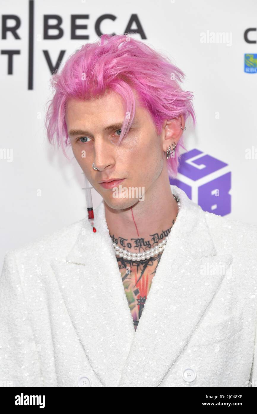 Machine Gun Kelly Stock Photo - Alamy